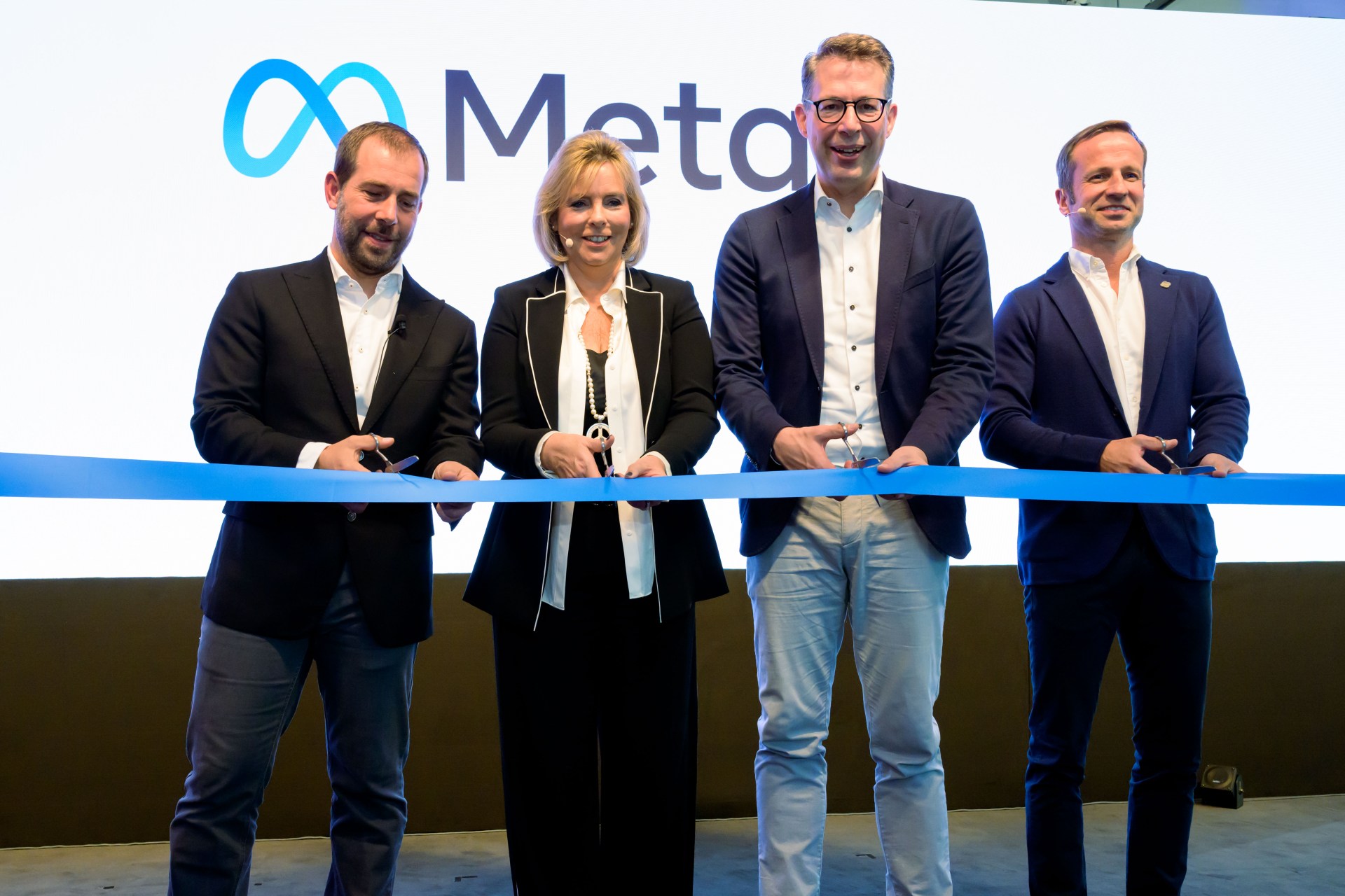 Zukunftsweisende Technologien im Fokus: Neues Büro in München eröffnet ...